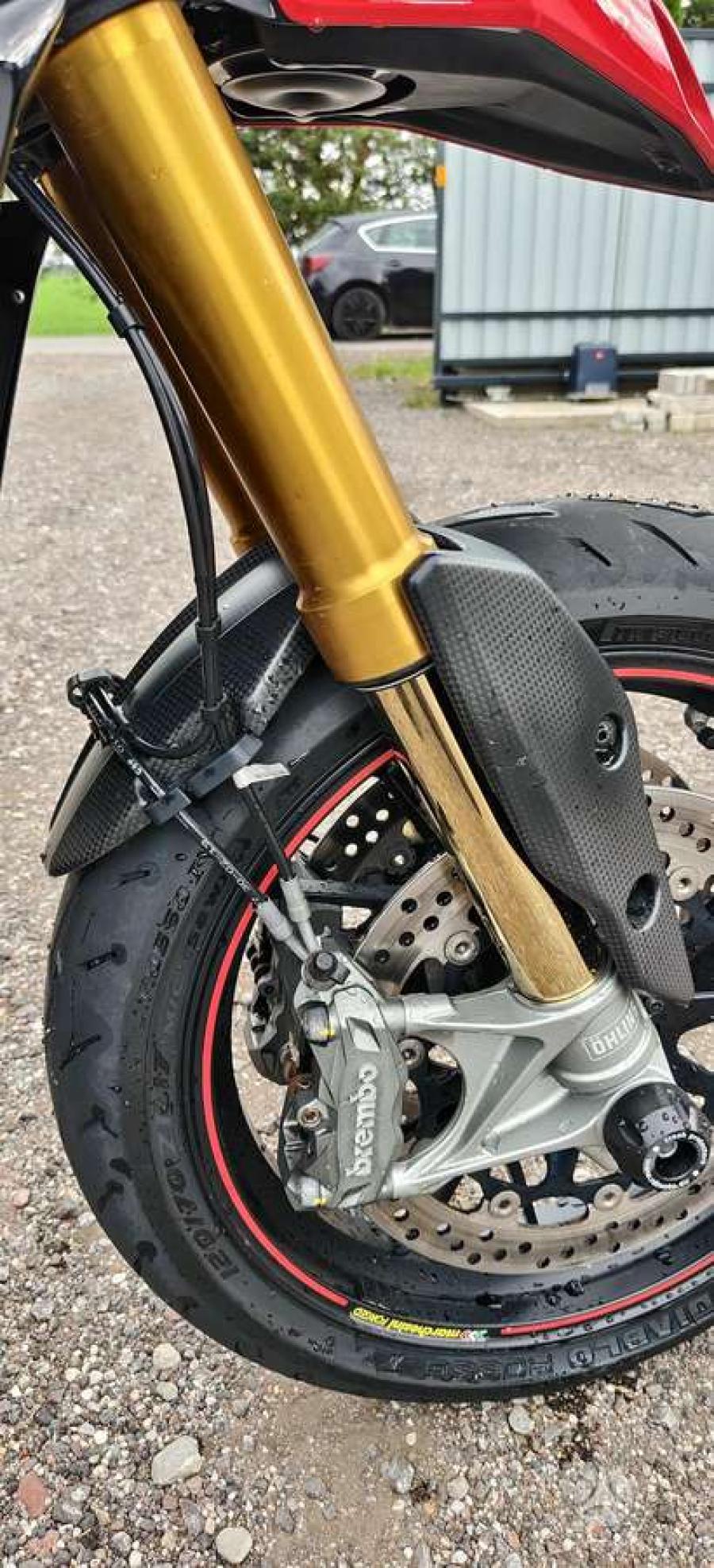 Red Ducati Hypermotard 2020 in Salcininkai, with an engine capacity of 0.94 L and mileage of 8 thousand km for 9600 €, photo 4 on AUTOMOTO.COM.LV