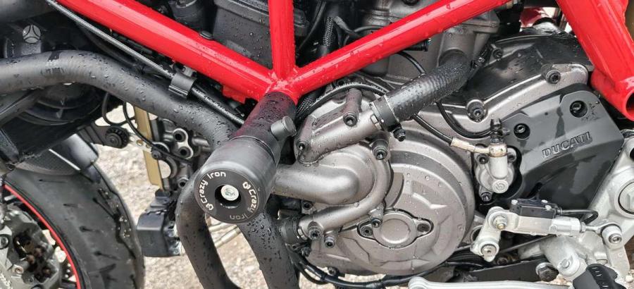 Red Ducati Hypermotard 2020 in Salcininkai, with an engine capacity of 0.94 L and mileage of 8 thousand km for 9600 €, photo 17 on AUTOMOTO.COM.LV