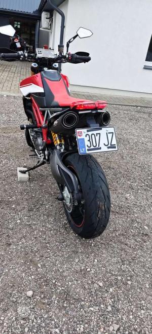 Red Ducati Hypermotard 2020 in Salcininkai, with an engine capacity of 0.94 L and mileage of 8 thousand km for 9600 €, photo 25 on AUTOMOTO.COM.LV