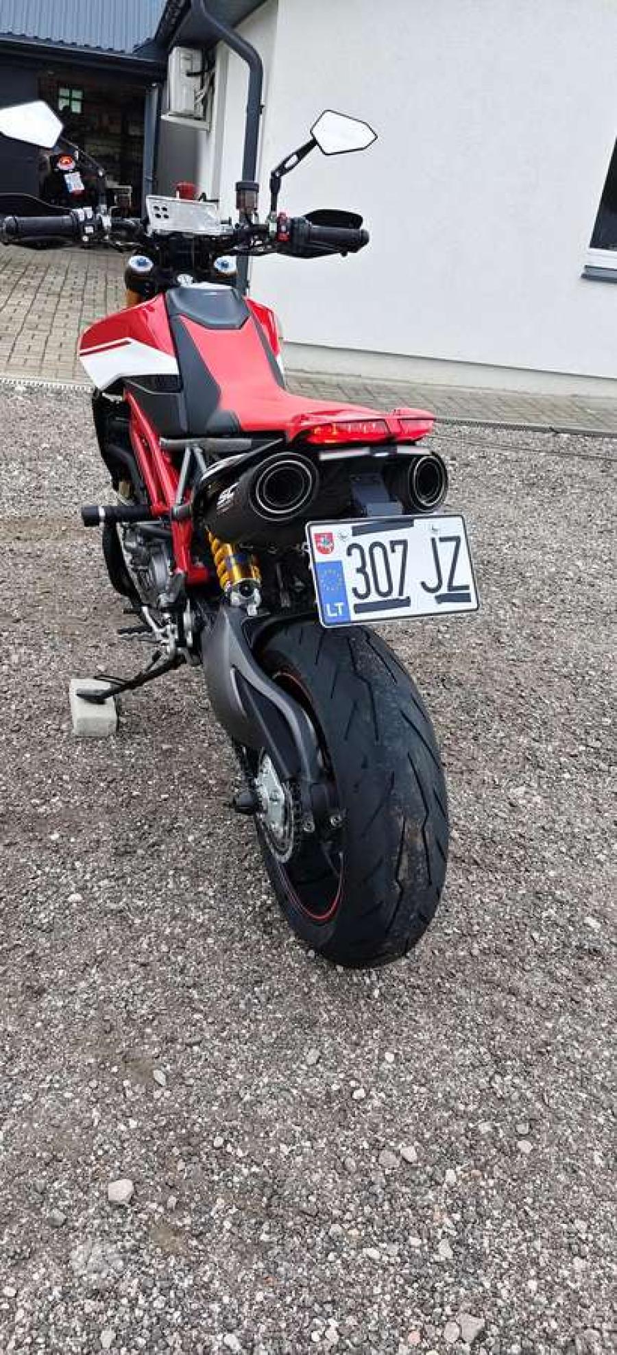 Red Ducati Hypermotard 2020 in Salcininkai, with an engine capacity of 0.94 L and mileage of 8 thousand km for 9600 €, photo 25 on AUTOMOTO.COM.LV