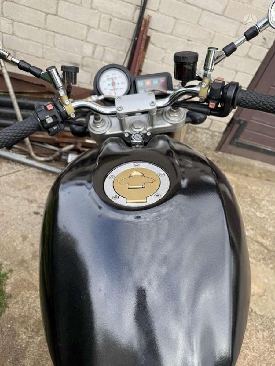 Melns Ducati Monster 2001 Gargždai, ar dzinēja tilpumu 0.90 L un nobraukumu 26 tūkst. km par 1800 €, foto 4 vietnē AUTOMOTO.COM.LV