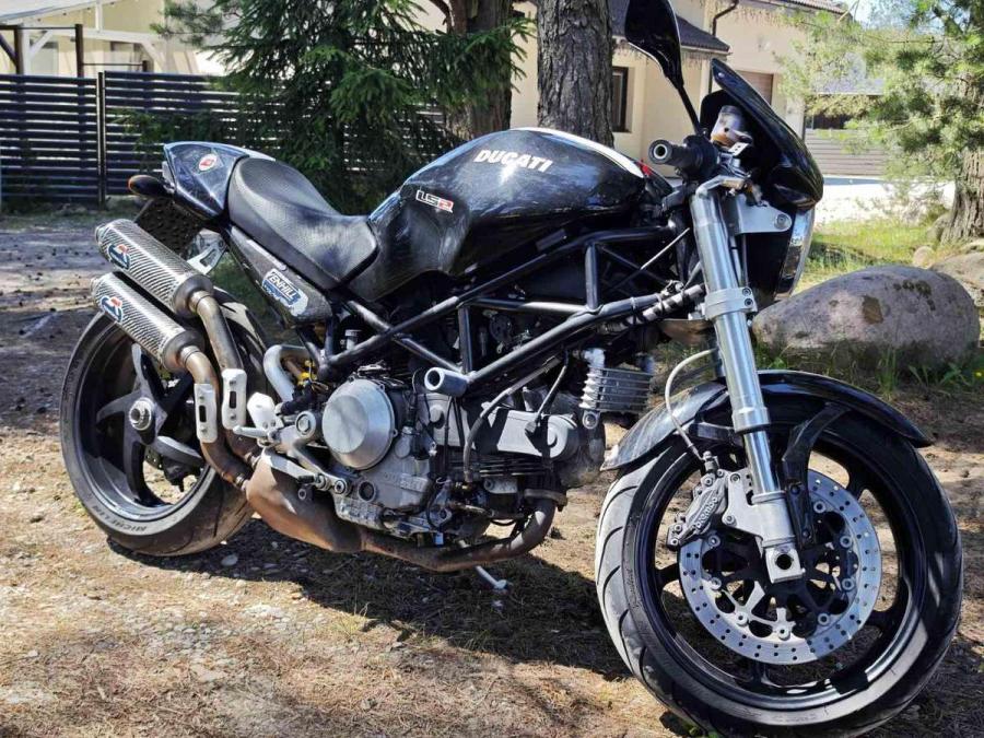 Melns Ducati Monster 2007 Gargždai, ar dzinēja tilpumu 1.00 L un nobraukumu 28 tūkst. km par 2600 €, foto 4 vietnē AUTOMOTO.COM.LV