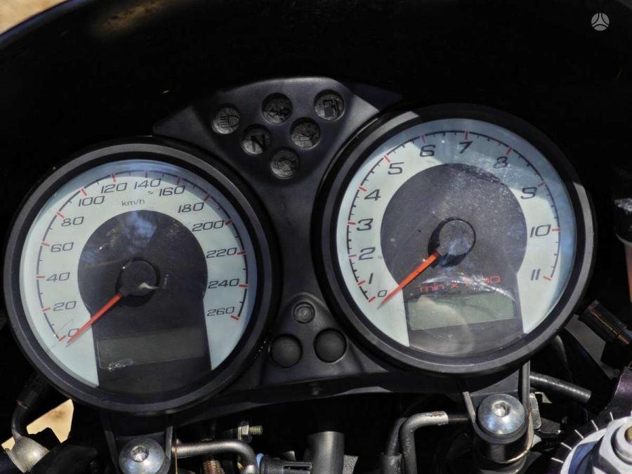 Melns Ducati Monster 2007 Gargždai, ar dzinēja tilpumu 1.00 L un nobraukumu 28 tūkst. km par 2600 €, foto 6 vietnē AUTOMOTO.COM.LV