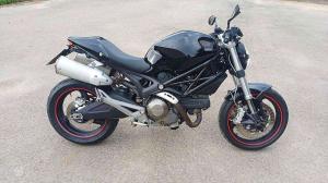 Melns Ducati Monster 2009 Joniškis, ar dzinēja tilpumu 0.70 L un nobraukumu 8 tūkst. km par 3800 €, foto 1 vietnē AUTOMOTO.COM.LV