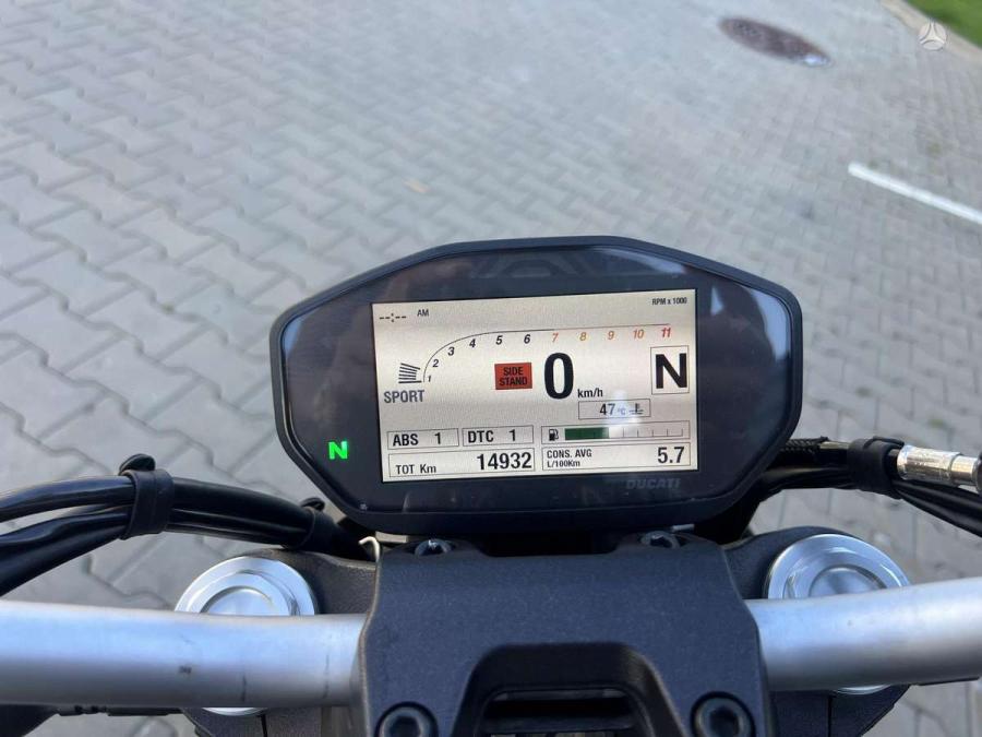 Melns Ducati Monster 2018 Viļņa, ar dzinēja tilpumu 0.82 L un nobraukumu 15 tūkst. km par 5990 €, foto 12 vietnē AUTOMOTO.COM.LV