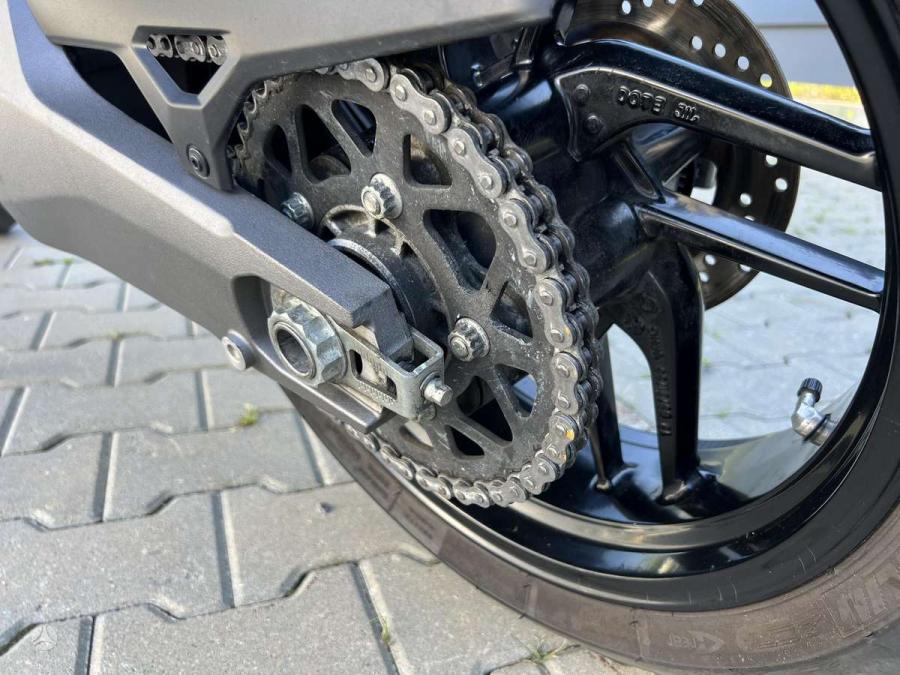 Melns Ducati Monster 2018 Viļņa, ar dzinēja tilpumu 0.82 L un nobraukumu 15 tūkst. km par 5990 €, foto 18 vietnē AUTOMOTO.COM.LV