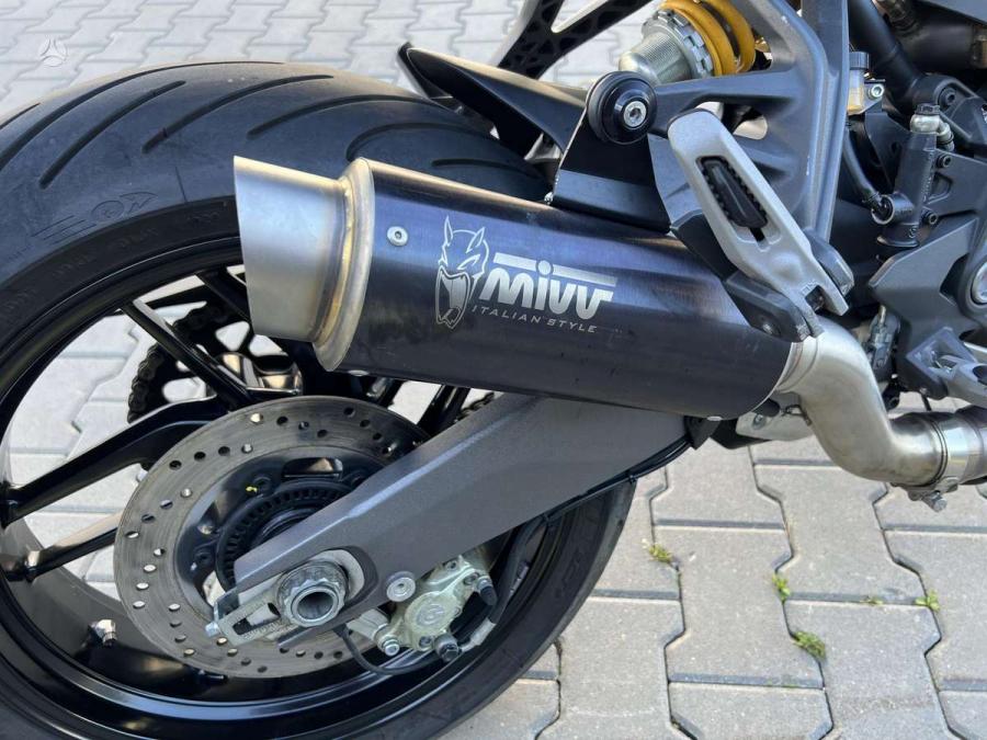 Melns Ducati Monster 2018 Viļņa, ar dzinēja tilpumu 0.82 L un nobraukumu 15 tūkst. km par 5990 €, foto 20 vietnē AUTOMOTO.COM.LV