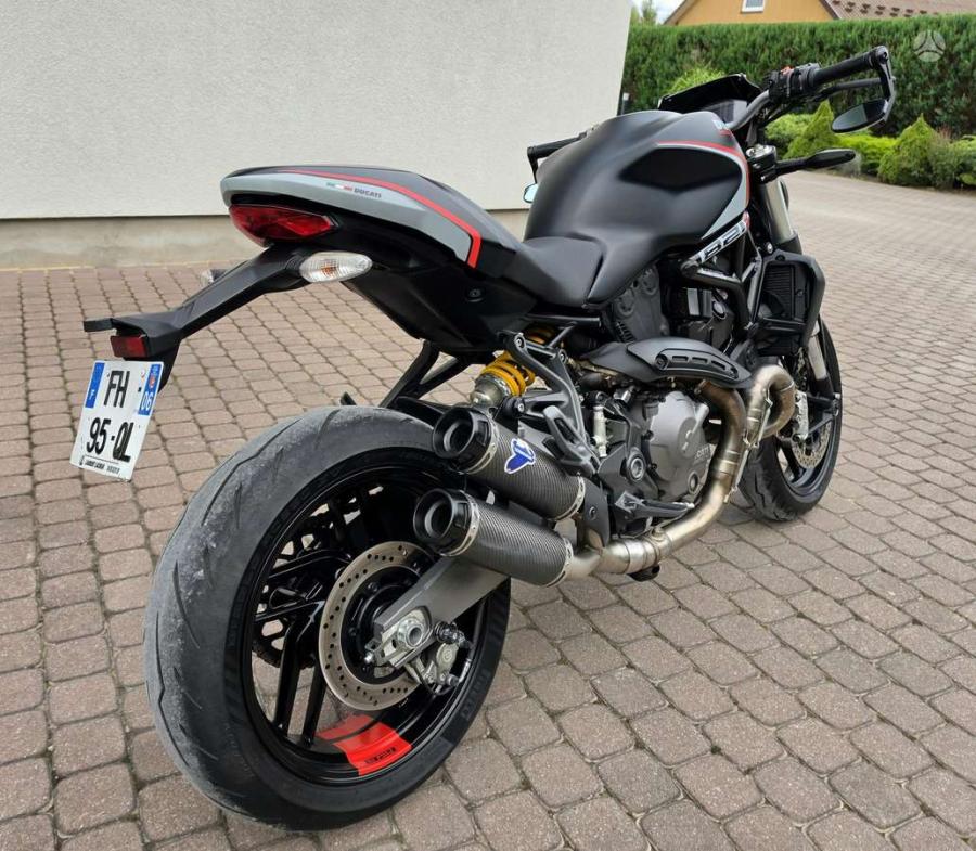 Melns Ducati Monster 2019 Kelmė, ar dzinēja tilpumu 0.82 L un nobraukumu 13 tūkst. km par 7150 €, foto 4 vietnē AUTOMOTO.COM.LV