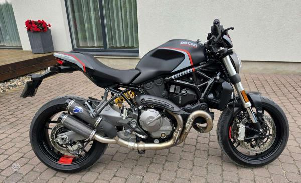 Ducati Monster 2019 Kelmė vietnē Melns Ducati Monster 2019 Kelmė, ar dzinēja tilpumu 0.82 L un nobraukumu 13 tūkst. km par 7150 €, foto 6 vietnē AUTOMOTO.COM.LV