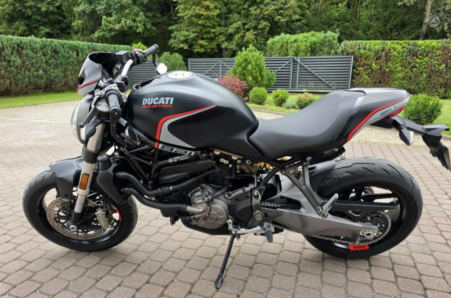 Melns Ducati Monster 2019 Kelmė, ar dzinēja tilpumu 0.82 L un nobraukumu 13 tūkst. km par 7150 €, foto 7 vietnē AUTOMOTO.COM.LV