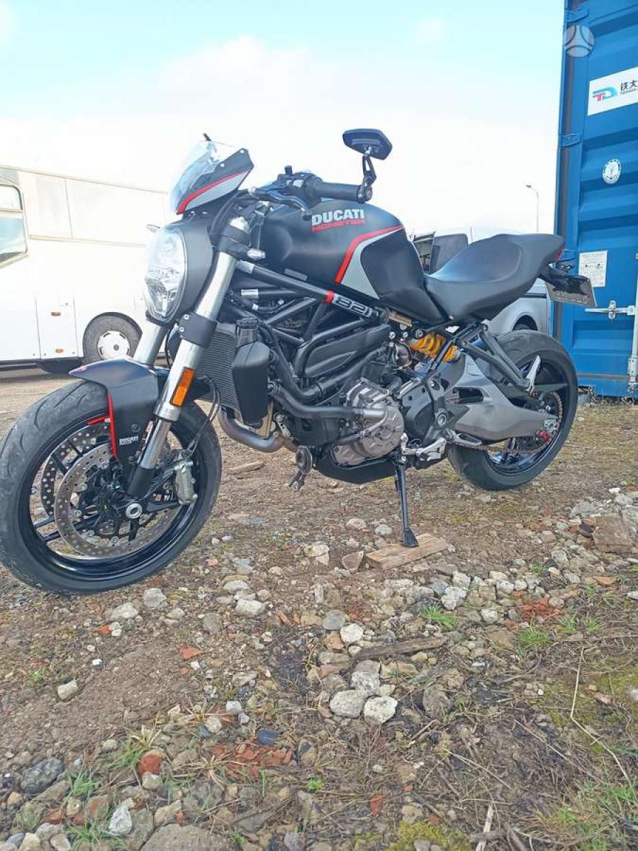 Melns Ducati Monster 2021 Kauņa, ar dzinēja tilpumu 0.82 L un nobraukumu 20 tūkst. km par 4899 €, foto 5 vietnē AUTOMOTO.COM.LV