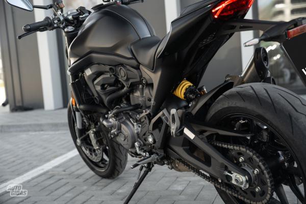 Melns Ducati Monster 2022 Viļņa, ar dzinēja tilpumu 0.94 L un nobraukumu 8 tūkst. km par 8900 €, foto 7 vietnē AUTOMOTO.COM.LV
