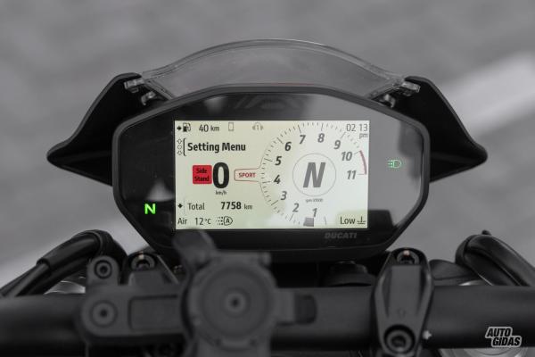 Melns Ducati Monster 2022 Viļņa, ar dzinēja tilpumu 0.94 L un nobraukumu 8 tūkst. km par 8900 €, foto 10 vietnē AUTOMOTO.COM.LV