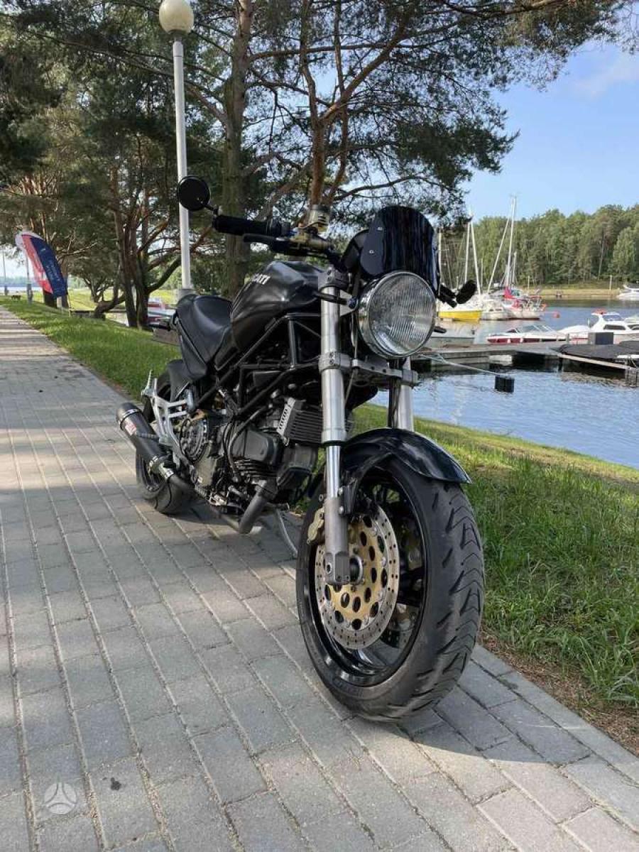 Grey Ducati Monster 1999 in Kaunas, with an engine capacity of 0.90 L and mileage of 52 thousand km for 2499 €, photo 5 on AUTOMOTO.COM.LV
