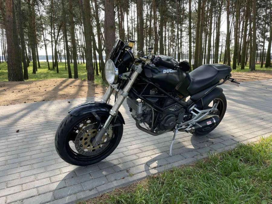 Grey Ducati Monster 1999 in Kaunas, with an engine capacity of 0.90 L and mileage of 52 thousand km for 2499 €, photo 6 on AUTOMOTO.COM.LV