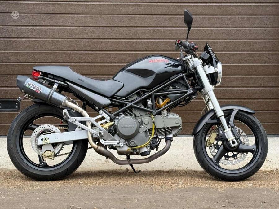 Ducati Monster 2000 in Ukmerge, with an engine capacity of 0.60 L and mileage of 48 thousand km for 1700 €, photo 4 on AUTOMOTO.COM.LV