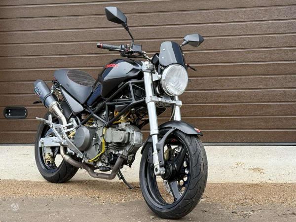 Ducati Monster 2000 Ukmergė, ar dzinēja tilpumu 0.60 L un nobraukumu 48 tūkst. km par 1700 €, foto 6 vietnē AUTOMOTO.COM.LV