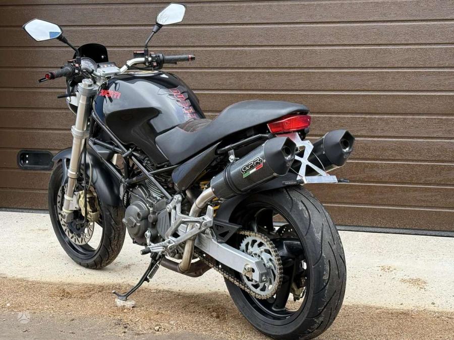 Ducati Monster 2000 Ukmergė, ar dzinēja tilpumu 0.60 L un nobraukumu 51 tūkst. km par 1650 €, foto 4 vietnē AUTOMOTO.COM.LV