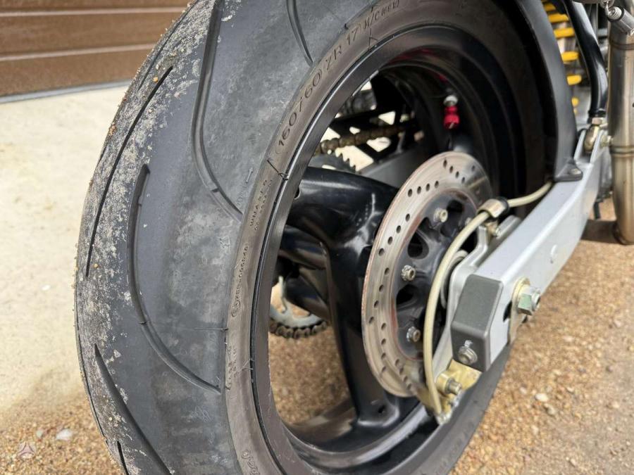 Ducati Monster 2000 Ukmergė, ar dzinēja tilpumu 0.60 L un nobraukumu 51 tūkst. km par 1650 €, foto 13 vietnē AUTOMOTO.COM.LV