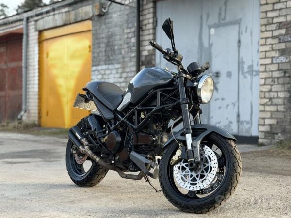 Дукати Monster 2005 в Рига, объемом двигателя 0.62 л и пробегом 0 тыс. км за 2800 €, фото 1 на AUTOMOTO.COM.LV