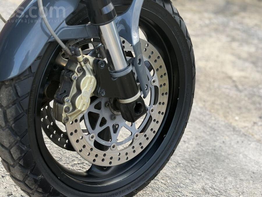 Ducati Monster 2005 in Riga, with an engine capacity of 0.62 L and mileage of 0 thousand km for 2800 €, photo 9 on AUTOMOTO.COM.LV