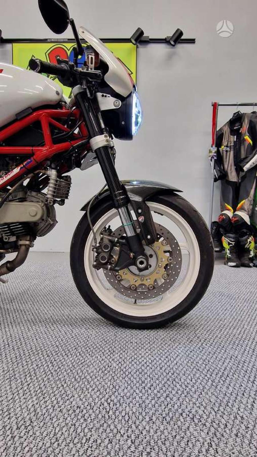 Ducati Monster 2007 in Siauliai, with an engine capacity of 0.80 L and mileage of 5 thousand km for 3550 €, photo 7 on AUTOMOTO.COM.LV
