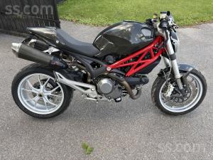 Ducati Monster 2009 in Riga, with an engine capacity of 1.10 L and mileage of 0 thousand km for 6000 €, photo 3 on AUTOMOTO.COM.LV