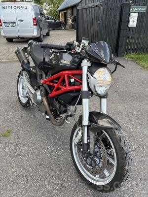 Ducati Monster 2009 in Riga, with an engine capacity of 1.10 L and mileage of 0 thousand km for 6000 €, photo 4 on AUTOMOTO.COM.LV