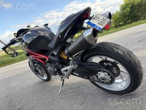 Ducati Monster 2009 in Riga, with an engine capacity of 1.10 L and mileage of 0 thousand km for 6000 €, photo 6 on AUTOMOTO.COM.LV