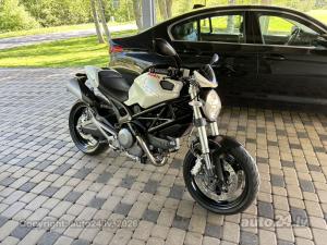 Ducati Monster 2010 in Tallinn, with an engine capacity of 0.70 L and mileage of 39 thousand km for 3800 €, photo  on AUTOMOTO.COM.LV