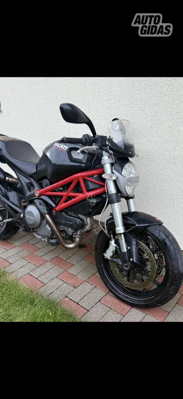 Ducati Monster 2013 in Taurage, with an engine capacity of 0.00 L and mileage of 0 thousand km for 3300 €, photo 2 on AUTOMOTO.COM.LV