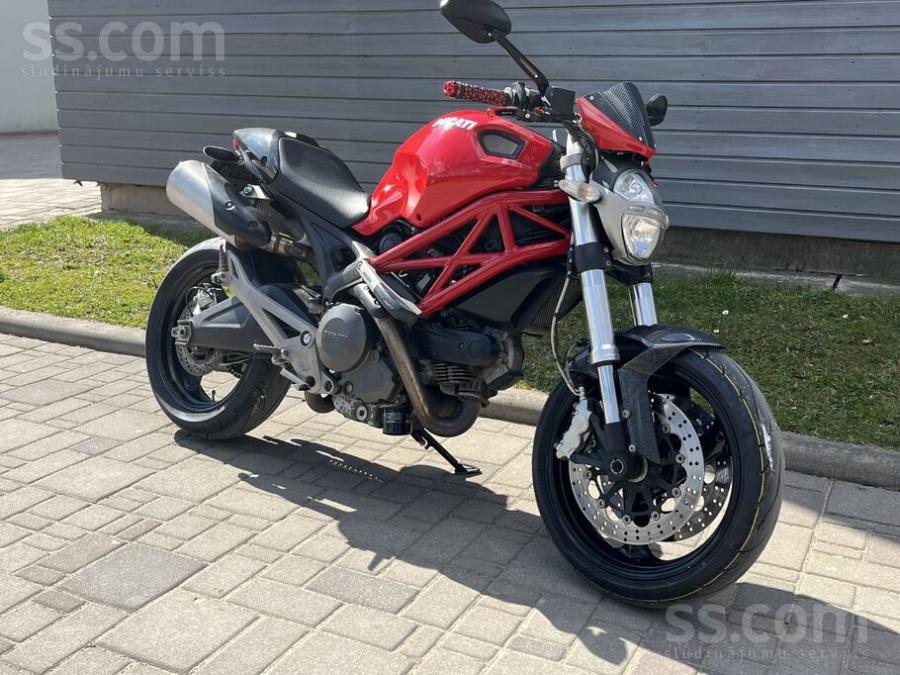Ducati Monster 2014 in Dobele, with an engine capacity of 0.70 L and mileage of 0 thousand km for 3900 €, photo 1 on AUTOMOTO.COM.LV