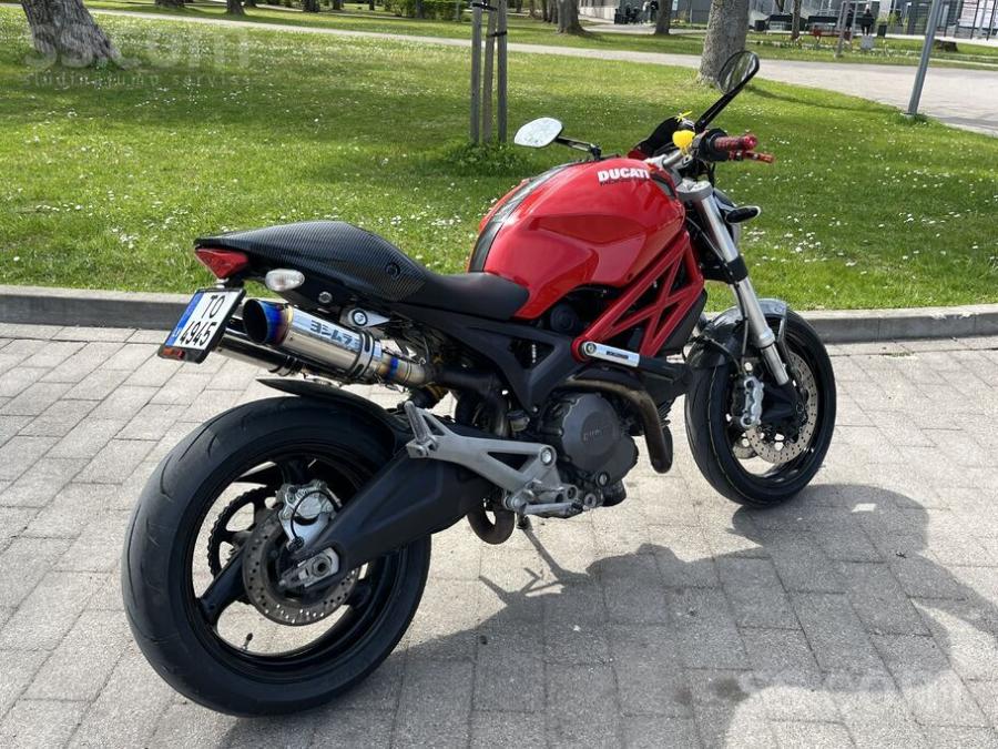Ducati Monster 2014 in Dobele, with an engine capacity of 0.70 L and mileage of 0 thousand km for 3900 €, photo 4 on AUTOMOTO.COM.LV