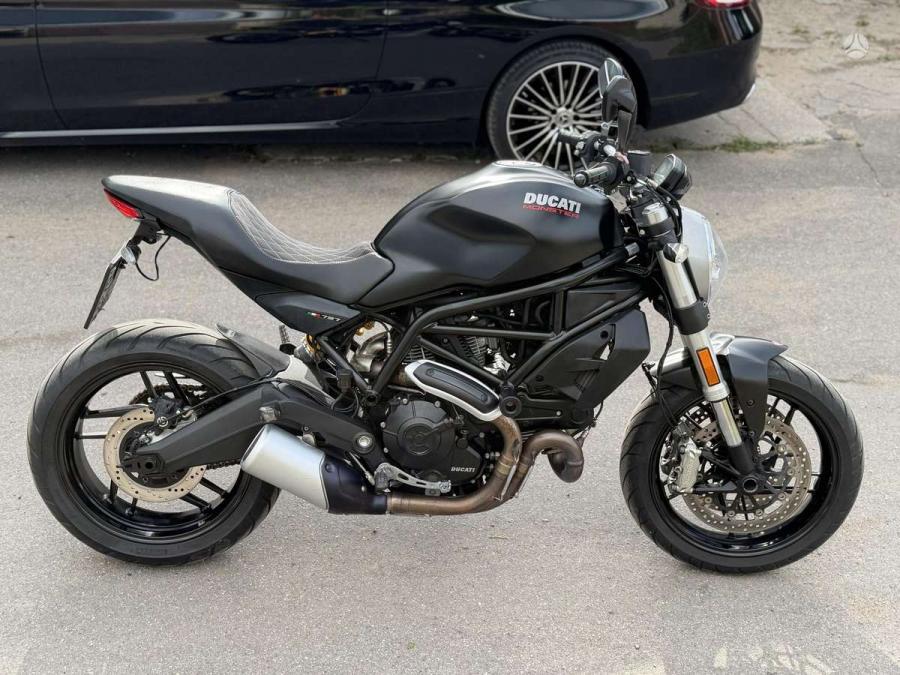 Ducati Monster 2017 Šauļi, ar dzinēja tilpumu 0.80 L un nobraukumu 31 tūkst. km par 4350 €, foto 11 vietnē AUTOMOTO.COM.LV