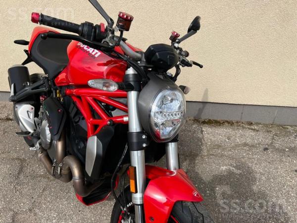 Ducati Monster 2017 in Riga, with an engine capacity of 1.20 L and mileage of 0 thousand km for 8300 €, photo 8 on AUTOMOTO.COM.LV