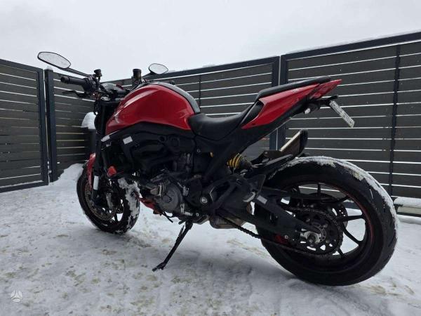 Ducati Monster 2021 in Vilnius, with an engine capacity of 0.94 L and mileage of 1 thousand km for 4950 €, photo 4 on AUTOMOTO.COM.LV