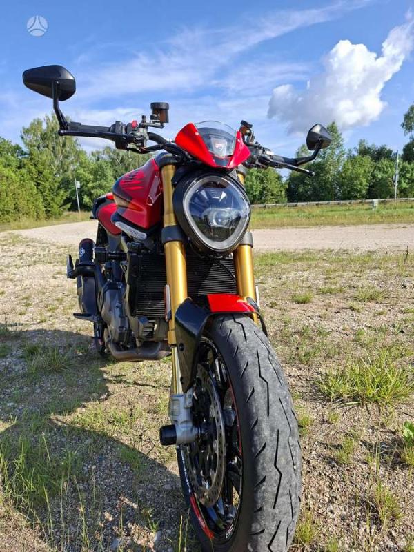Ducati Monster 2023 in Ukmerge, with an engine capacity of 0.94 L and mileage of 20 thousand km for 9500 €, photo 1 on AUTOMOTO.COM.LV