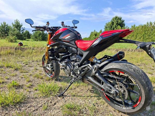 Ducati Monster 2023 in Ukmerge, with an engine capacity of 0.94 L and mileage of 20 thousand km for 9500 €, photo 6 on AUTOMOTO.COM.LV