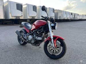 Red Ducati Monster 2005 in Vilnius, with an engine capacity of 0.80 L and mileage of 31 thousand km for 2300 €, photo 5 on AUTOMOTO.COM.LV