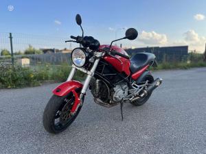 Red Ducati Monster 2005 in Vilnius, with an engine capacity of 0.80 L and mileage of 31 thousand km for 2300 €, photo 6 on AUTOMOTO.COM.LV