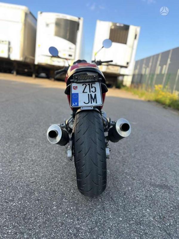 Sarkans Ducati Monster 2005 Viļņa, ar dzinēja tilpumu 0.80 L un nobraukumu 31 tūkst. km par 2300 €, foto 6 vietnē AUTOMOTO.COM.LV