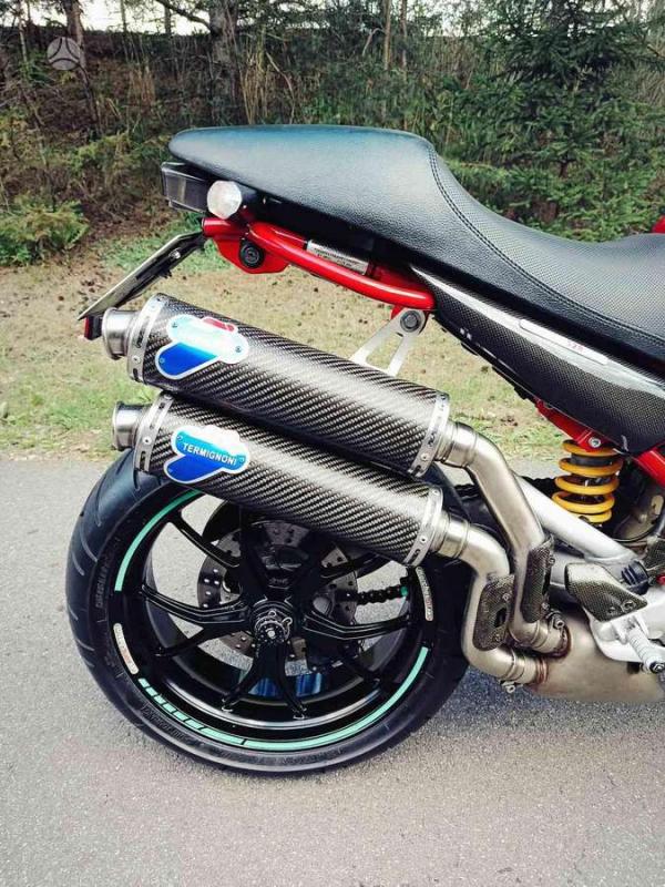 Sarkans Ducati Monster 2009 Kauņa, ar dzinēja tilpumu 0.99 L un nobraukumu 29 tūkst. km par 3250 €, foto 3 vietnē AUTOMOTO.COM.LV