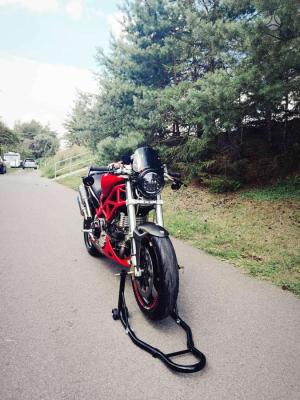 Red Ducati Monster 2009 in Kaunas, with an engine capacity of 0.99 L and mileage of 29 thousand km for 3250 €, photo 5 on AUTOMOTO.COM.LV