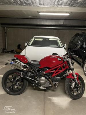 Red Ducati Monster 2010 in Vilnius, with an engine capacity of 0.80 L and mileage of 17 thousand km for 3600 €, photo 8 on AUTOMOTO.COM.LV