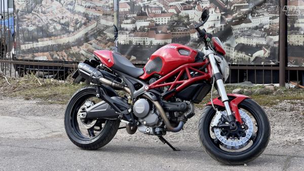 Sarkans Ducati Monster 2013 Viļņa, ar dzinēja tilpumu 0.80 L un nobraukumu 0 tūkst. km par 5200 €, foto 1 vietnē AUTOMOTO.COM.LV