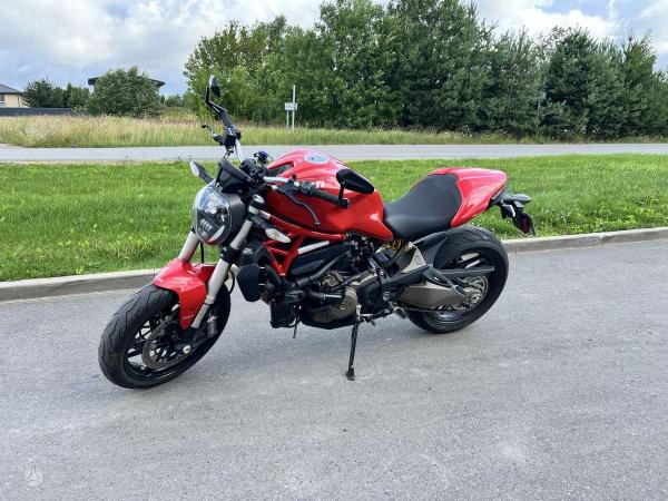 Sarkans Ducati Monster 2016 Viļņa, ar dzinēja tilpumu 0.82 L un nobraukumu 26 tūkst. km par 4100 €, foto 1 vietnē AUTOMOTO.COM.LV