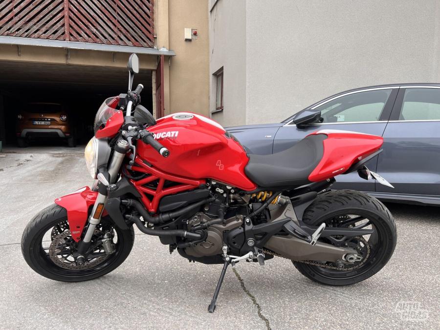 Sarkans Ducati Monster 2017 Viļņa, ar dzinēja tilpumu 0.82 L un nobraukumu 26 tūkst. km par 5500 €, foto 3 vietnē AUTOMOTO.COM.LV