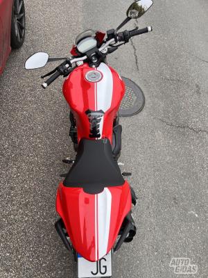 Sarkans Ducati Monster 2017 Viļņa, ar dzinēja tilpumu 0.82 L un nobraukumu 26 tūkst. km par 5500 €, foto 5 vietnē AUTOMOTO.COM.LV