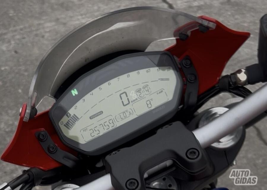 Sarkans Ducati Monster 2017 Viļņa, ar dzinēja tilpumu 0.82 L un nobraukumu 26 tūkst. km par 5500 €, foto 9 vietnē AUTOMOTO.COM.LV