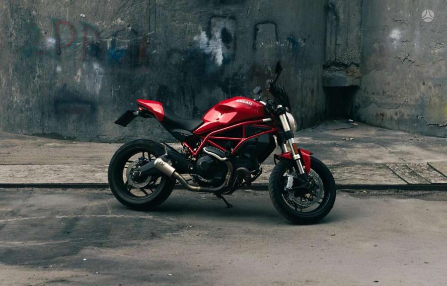 Red Ducati Monster 2020 in Vilnius, with an engine capacity of 0.80 L and mileage of 38 thousand km for 4600 €, photo 1 on AUTOMOTO.COM.LV
